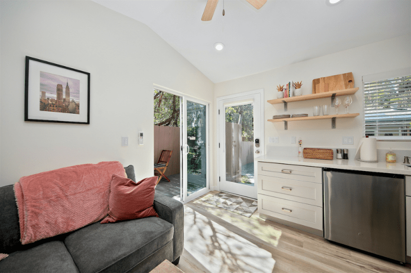 Tropical Poolside ADU in San Diego - Maxable